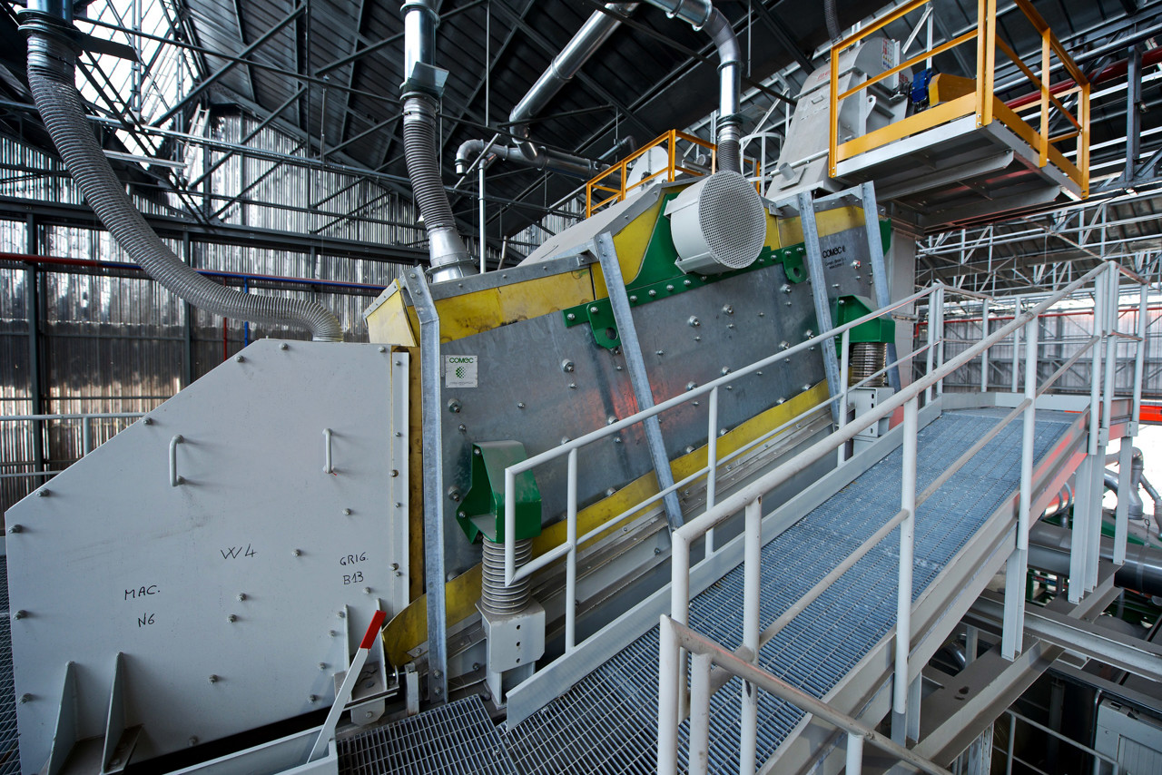 Refractory granulate for EAF